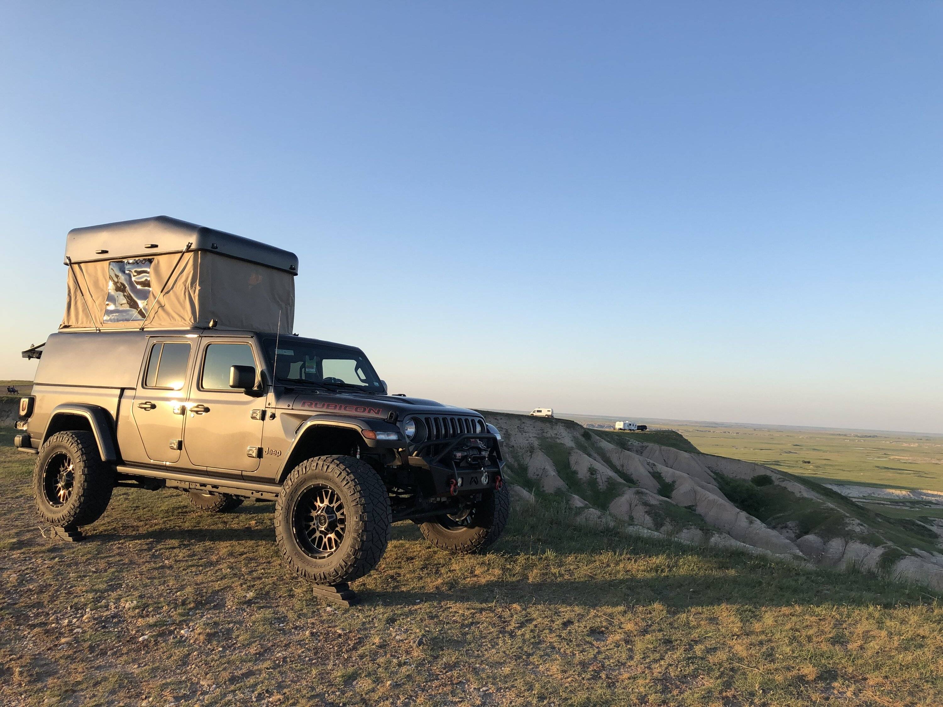 Integrated Roof + Bed Topper Combination - options? | Jeep Gladiator ...