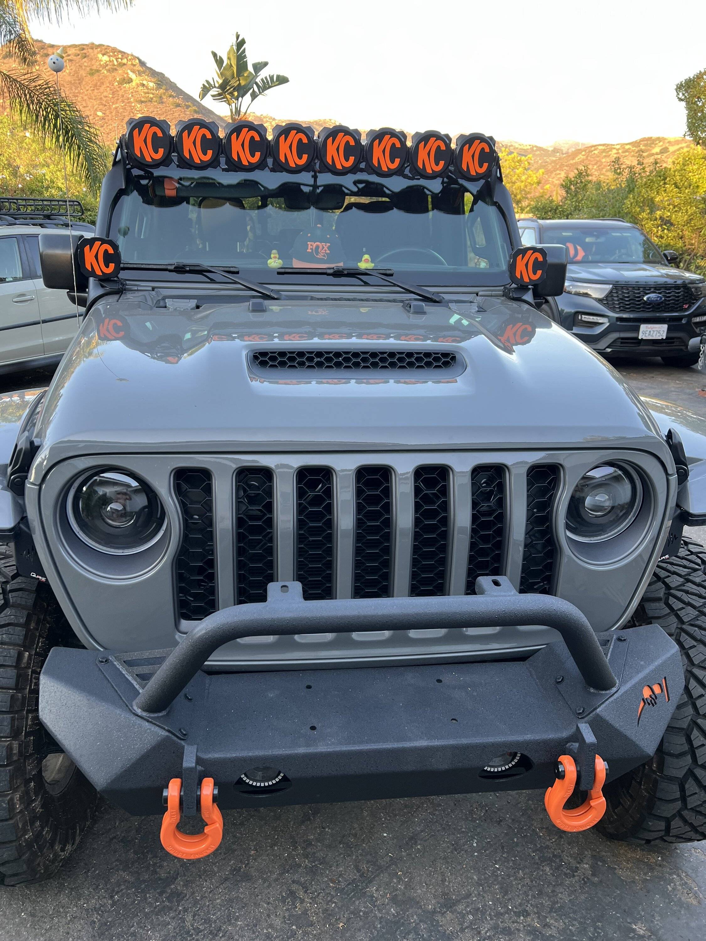Bull Bar Light Bracket Uses | Jeep Gladiator (JT) News, Forum ...