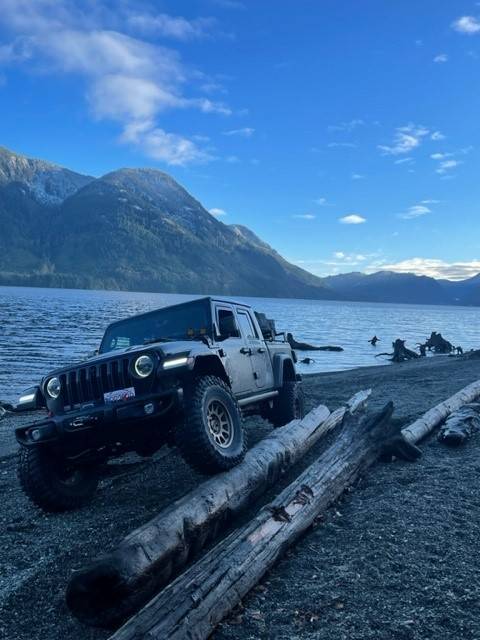 Gladiators Snow Wheeling - Post Your Pics! | Page 6 | Jeep Gladiator ...