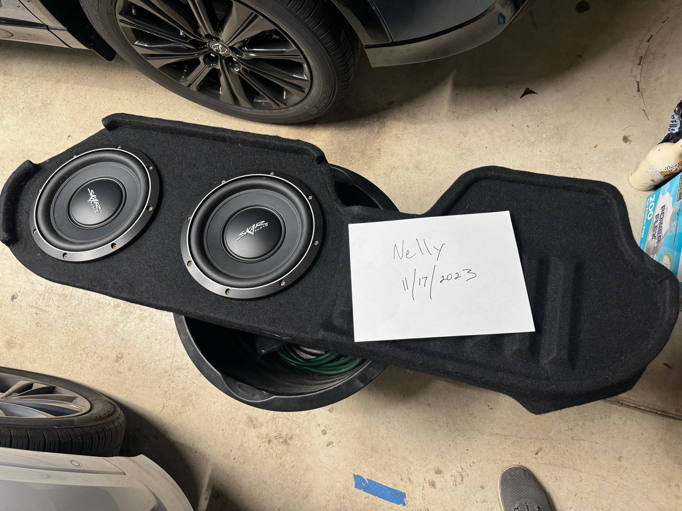 Illinois - Skar Audio Dual 10” subwoofer enclosure with VS-10 D2 subs ...