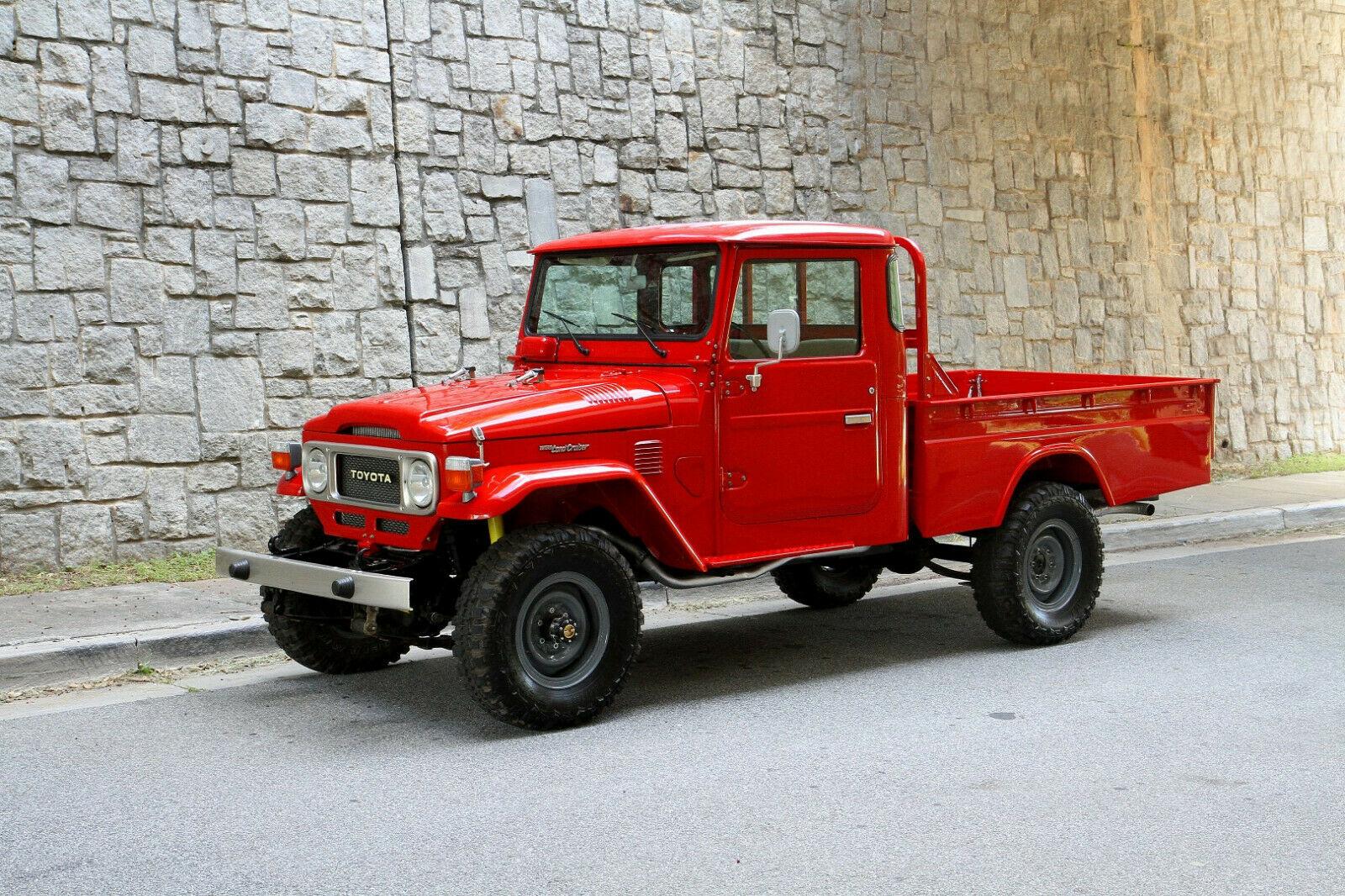 While waiting, check out and drool over this FJ45 | Jeep Gladiator (JT ...