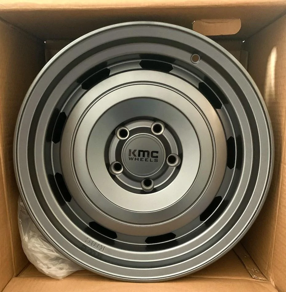 KMC Roswell Wheels > Powder Coating Sarge Green | Jeep Gladiator (JT ...