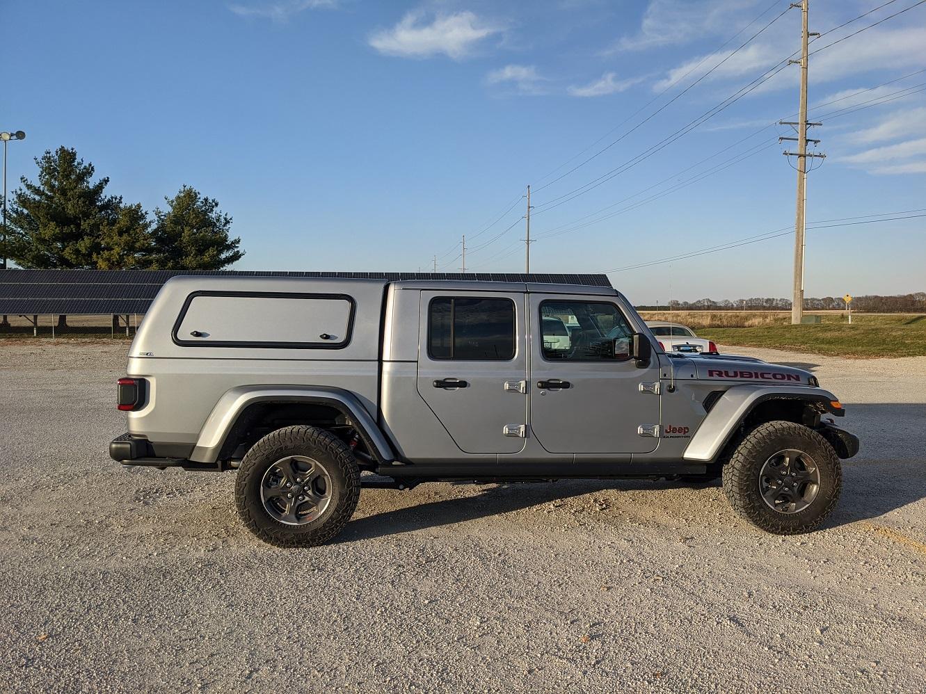 A.R.E. topper with utility shelves | Jeep Gladiator Forum ...