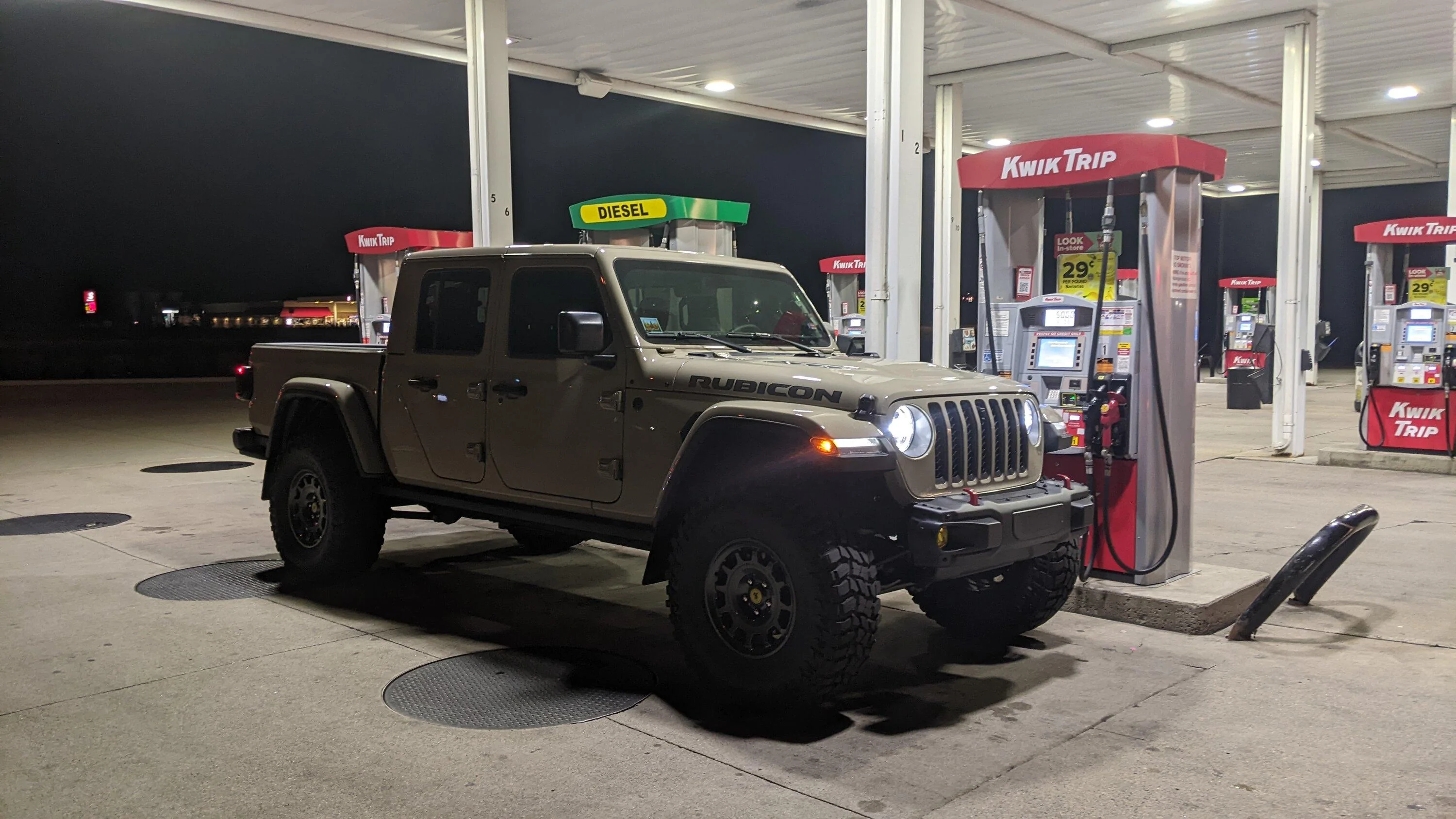 Tried searching, show me your AEV Salta XR’s! | Jeep Gladiator (JT ...