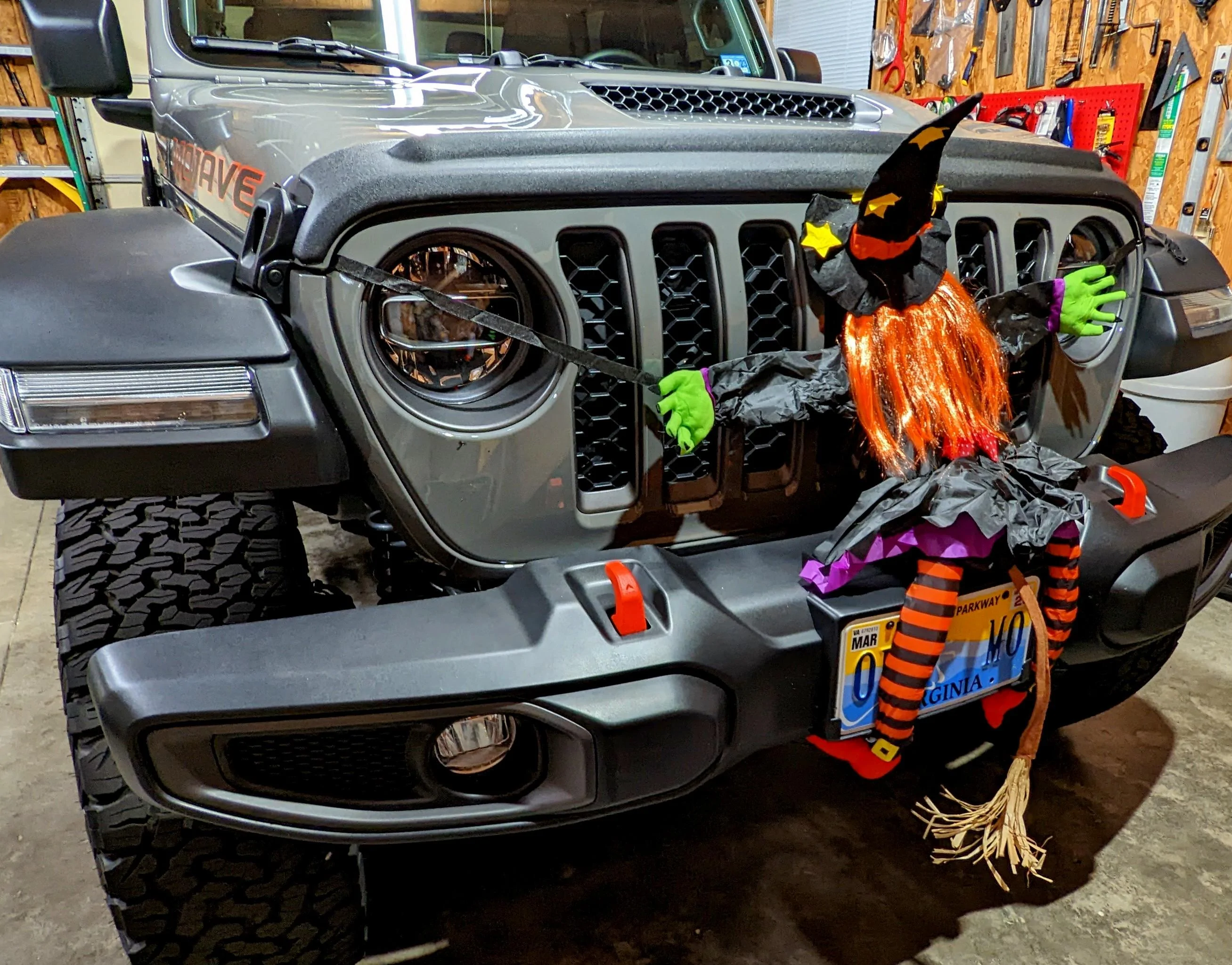 Halloween creativity scene - post yours! 🎃💀👻 | Jeep Gladiator (JT) News ...