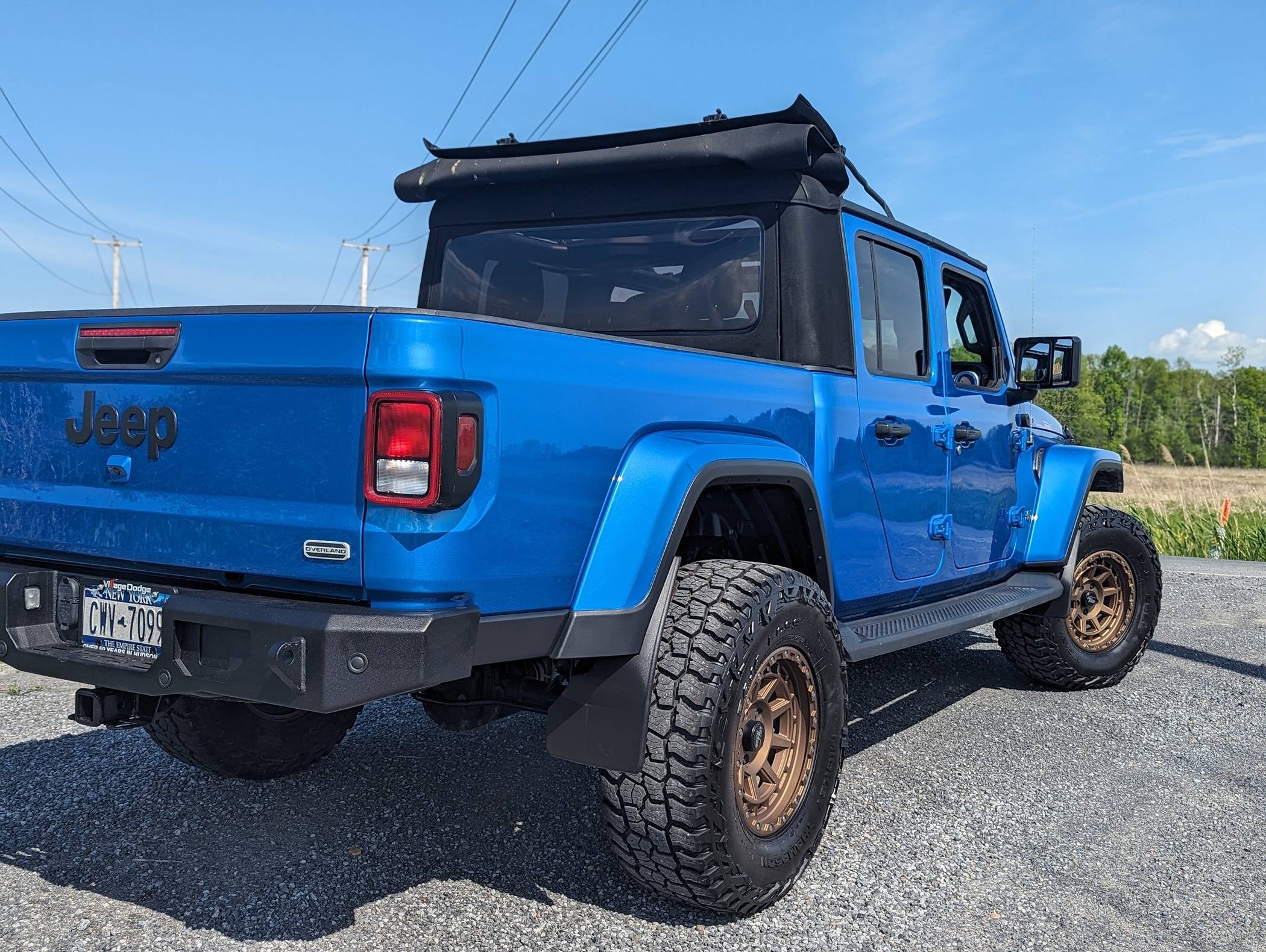 HYDRO BLUE PEARL Gladiator JT Club | Page 137 | Jeep Gladiator (JT ...