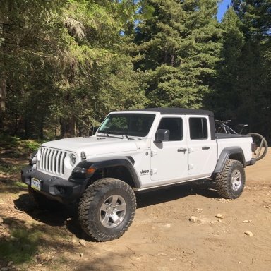 Rock hard 4x4 rock rails installed | Jeep Gladiator (JT) News, Forum ...
