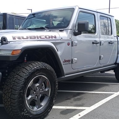 Airlift airbags and teraflex 1.5 leveling kit. | Jeep Gladiator Forum ...