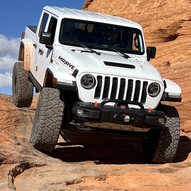 Topo Toppers Pop-up Camper Shell Installed | Jeep Gladiator (JT) News ...