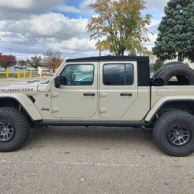 Wrapping fenders to color match? Seen Mixed answers | Jeep Gladiator ...