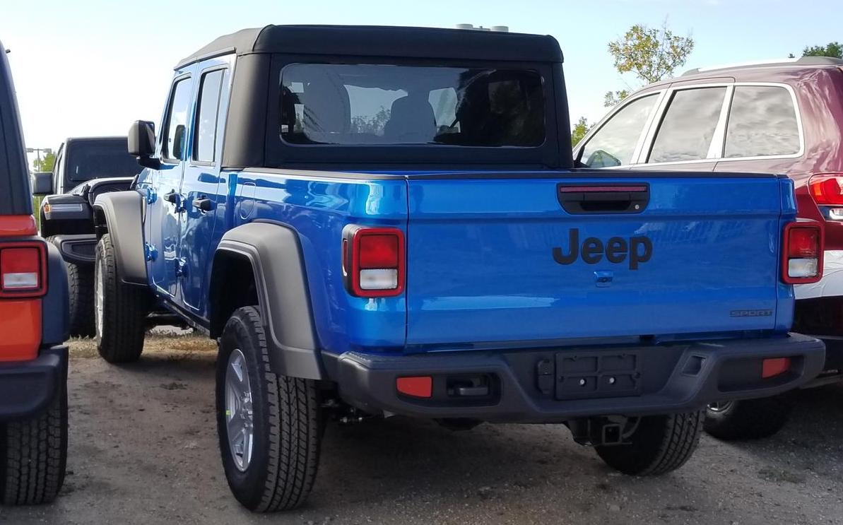 Hydro Blue Gladiators Have Landed! – 2020+ Jeep Gladiator (JT) News and ...