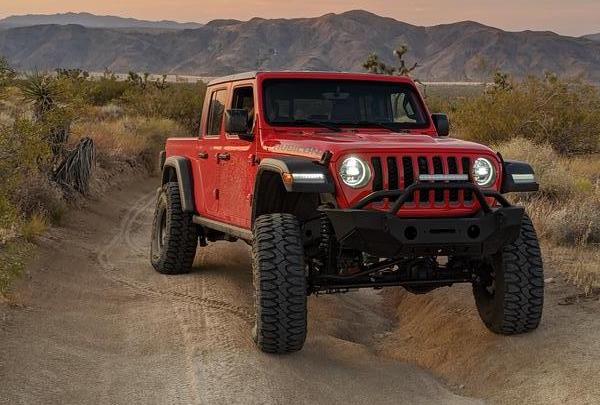 EVO 4.5" / 38" desert trail Gladiator build | Jeep Gladiator (JT) News ...