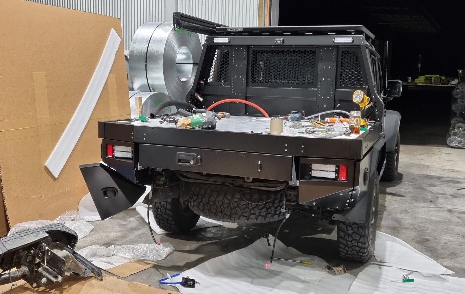 PCOR flatbed tray and canopy install project on Gladiator | Jeep ...