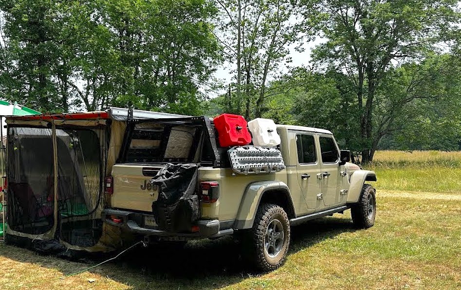 KB Voodoo VRS Overland Bed Rack Install and Initial Review | Jeep ...