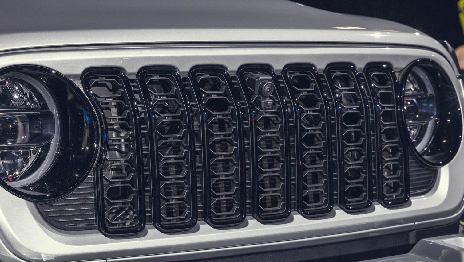 New 2024 grill insert experiment | Page 7 | Jeep Gladiator (JT) News ...