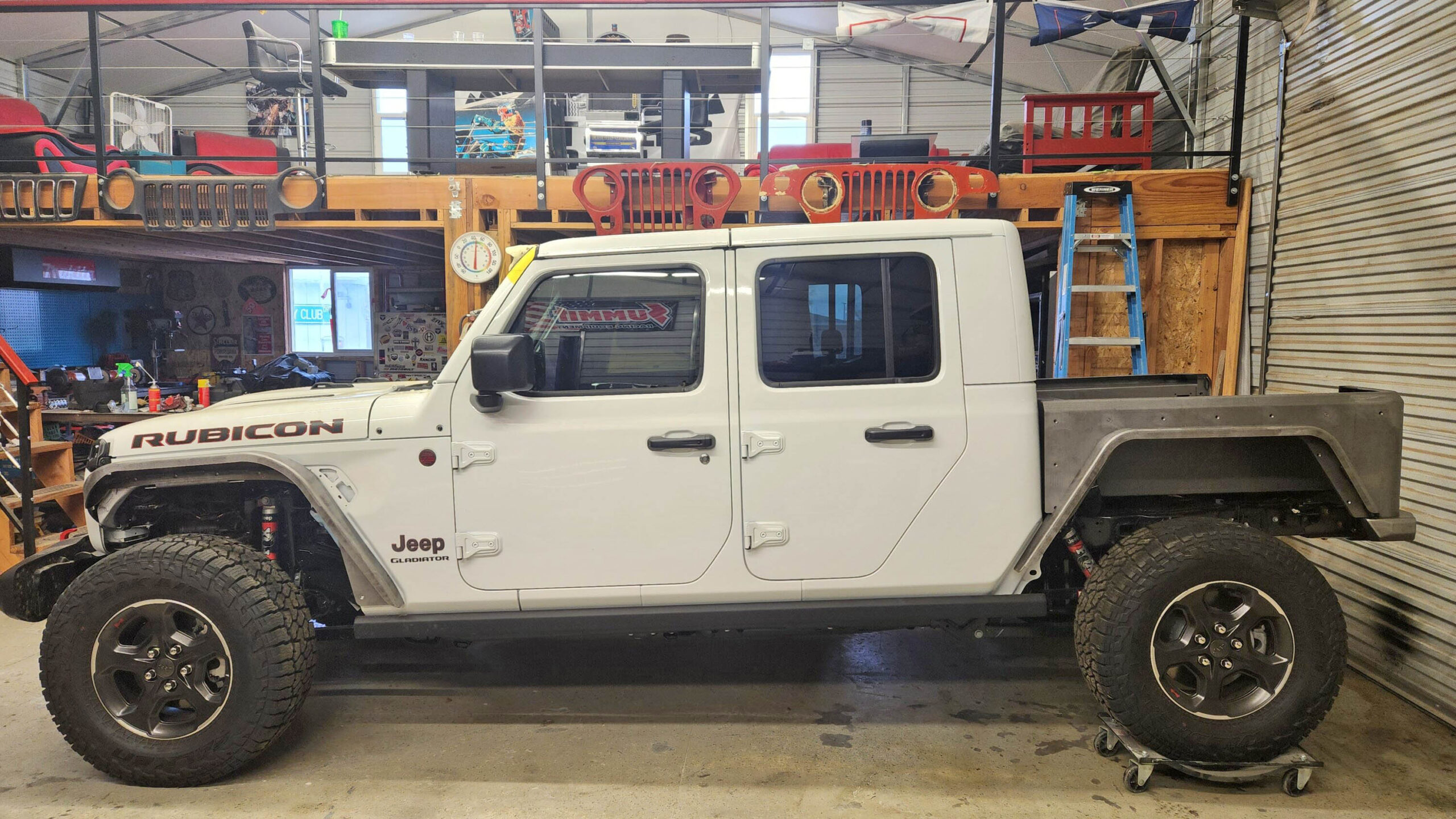 Retro Gladiator build, my modern take on the Old Honcho | Jeep ...